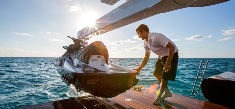 Yacht Deckhand Jobs - Yacht Deckhand Salaries - TWW Yachts