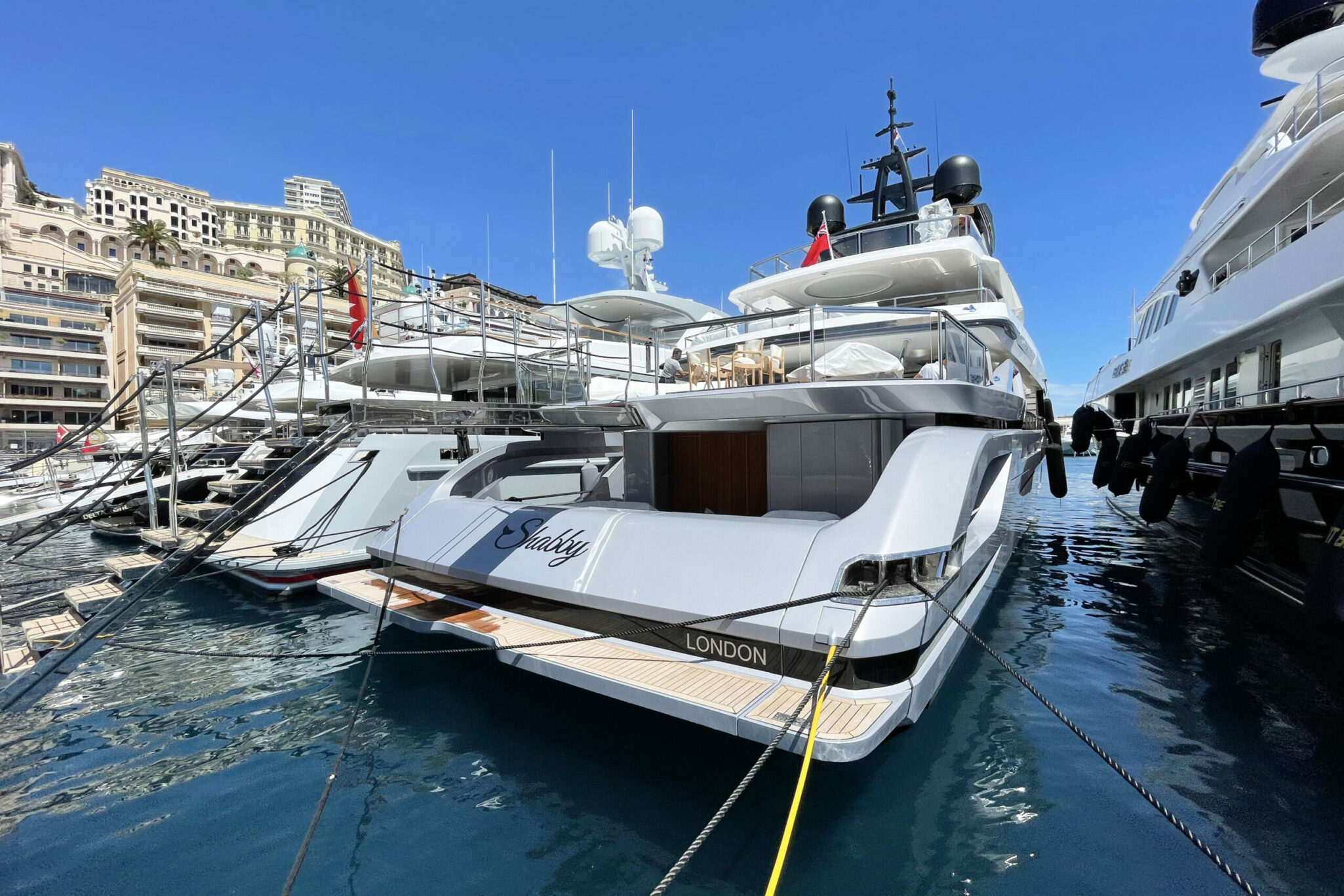 Azimut Trideck for Sale - Azimut Trideck Price - TWW Yachts