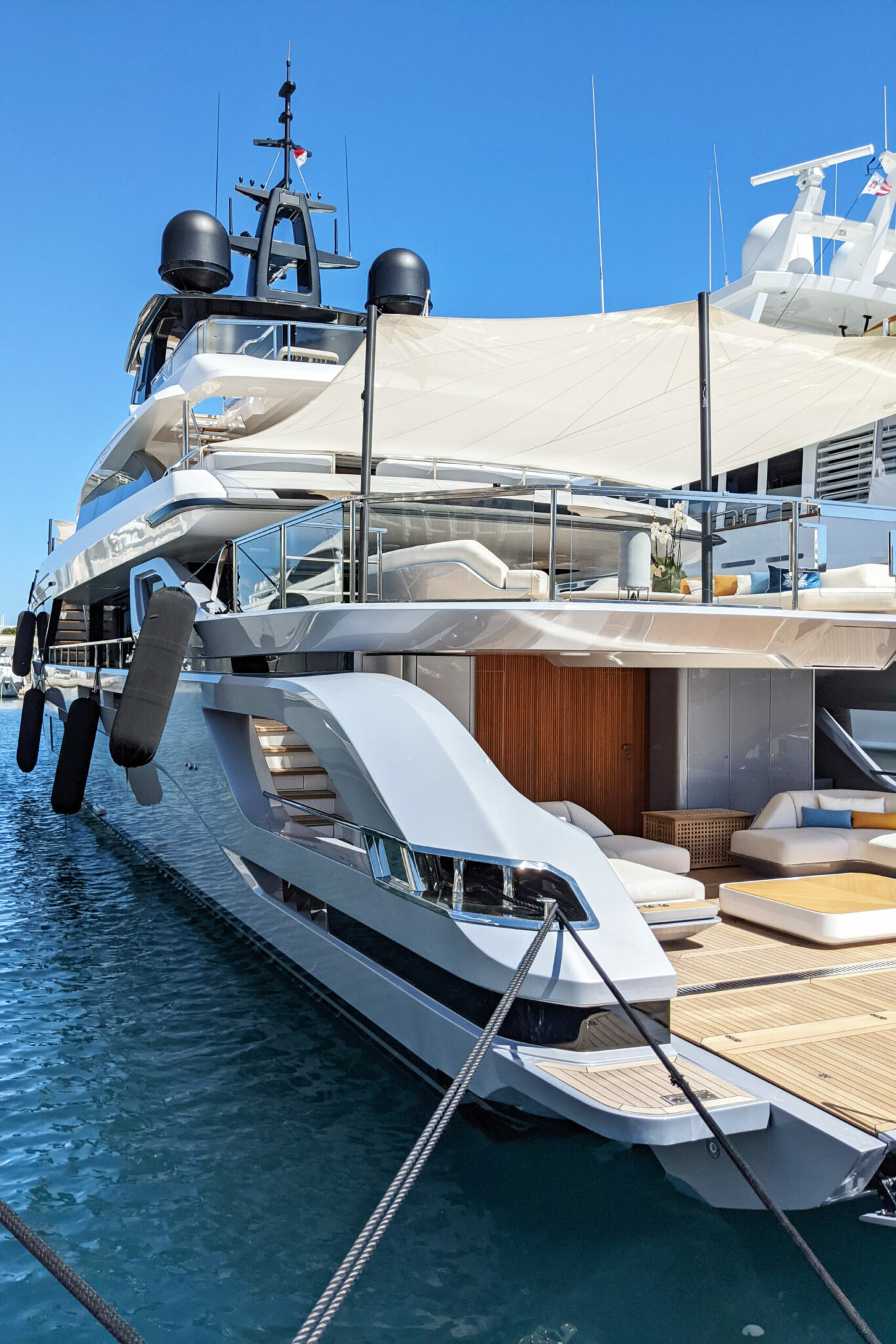 Azimut Trideck for Sale - Azimut Trideck Price - TWW Yachts