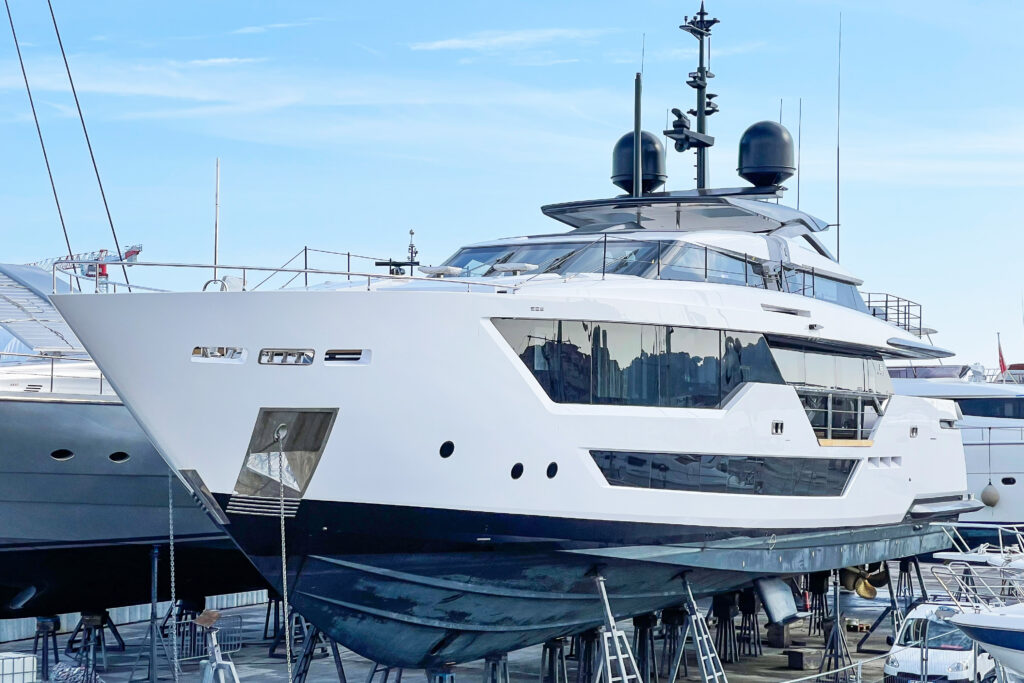 Custom Line Yachts for Sale - Custom Line Yachts Prices - TWW Yachts