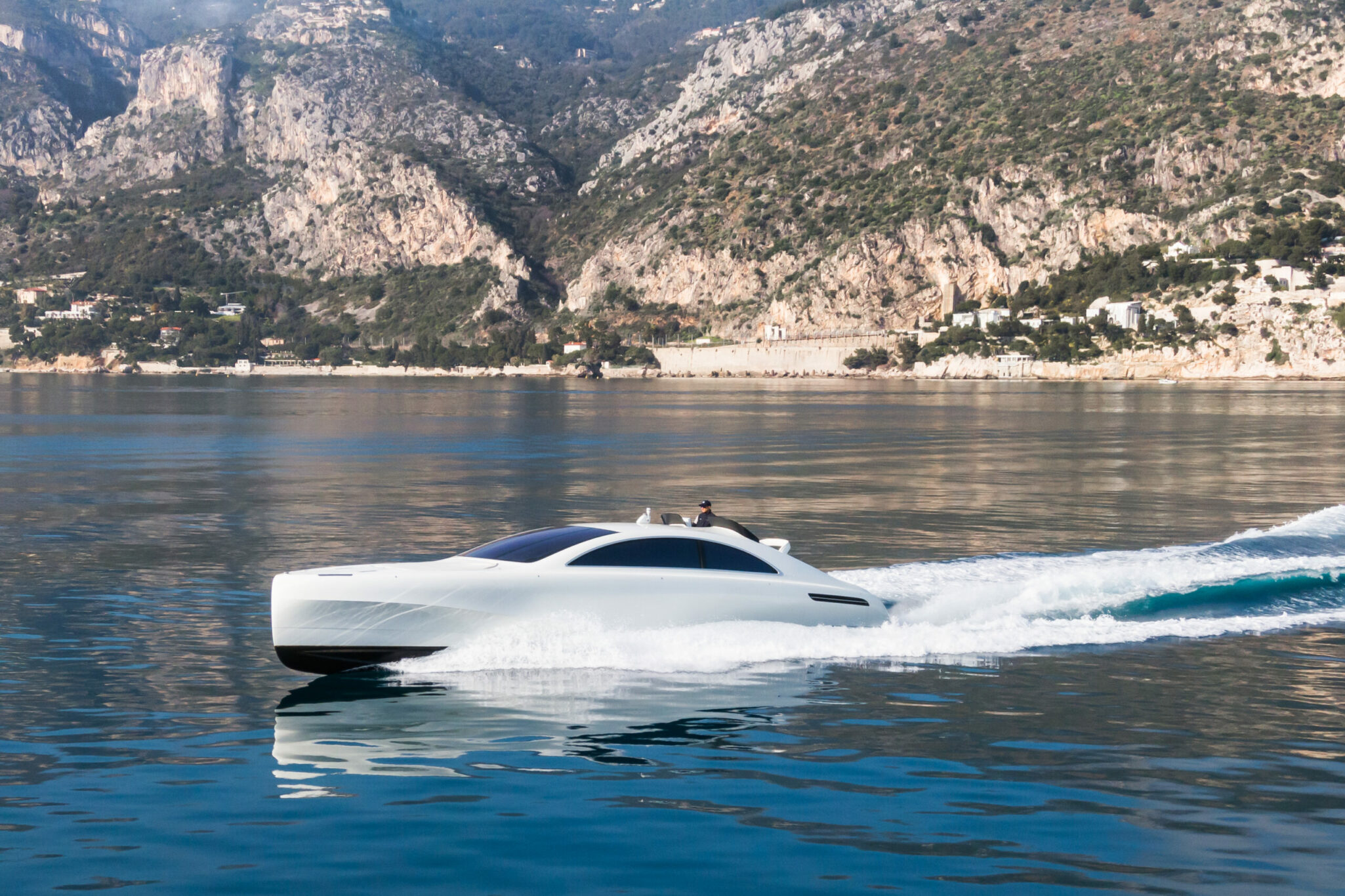 Onboard the Silver Arrows Marine Arrow460 Granturismo - TWW Yachts