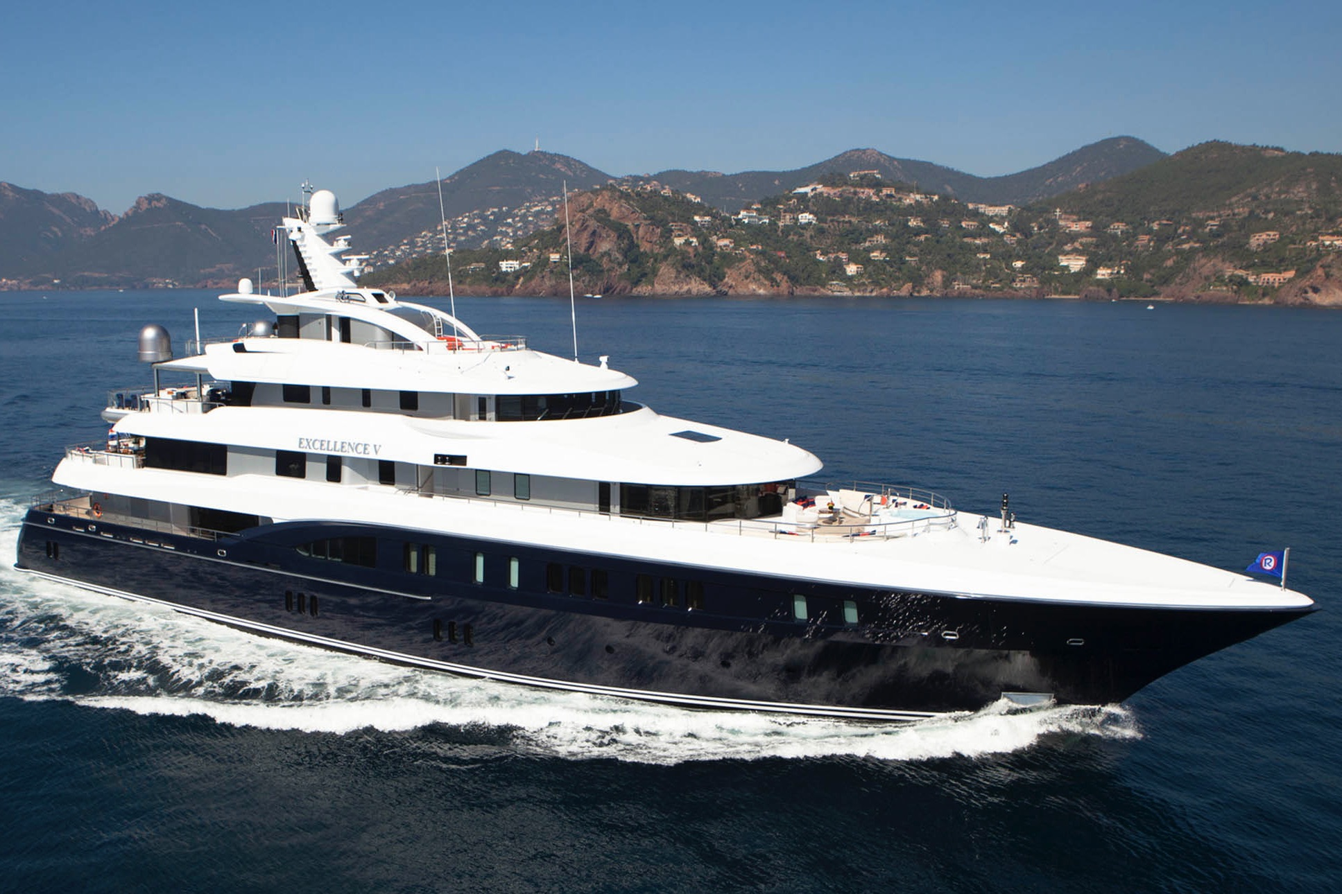 €500k Yacht Charter - €500k Yachts for Charter - TWW Yachts