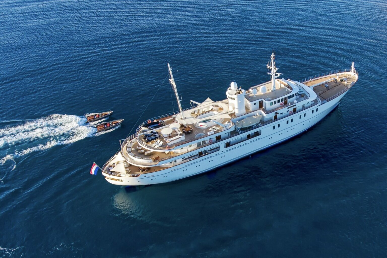 SHERAKHAN Yacht Features | TWW Yachts