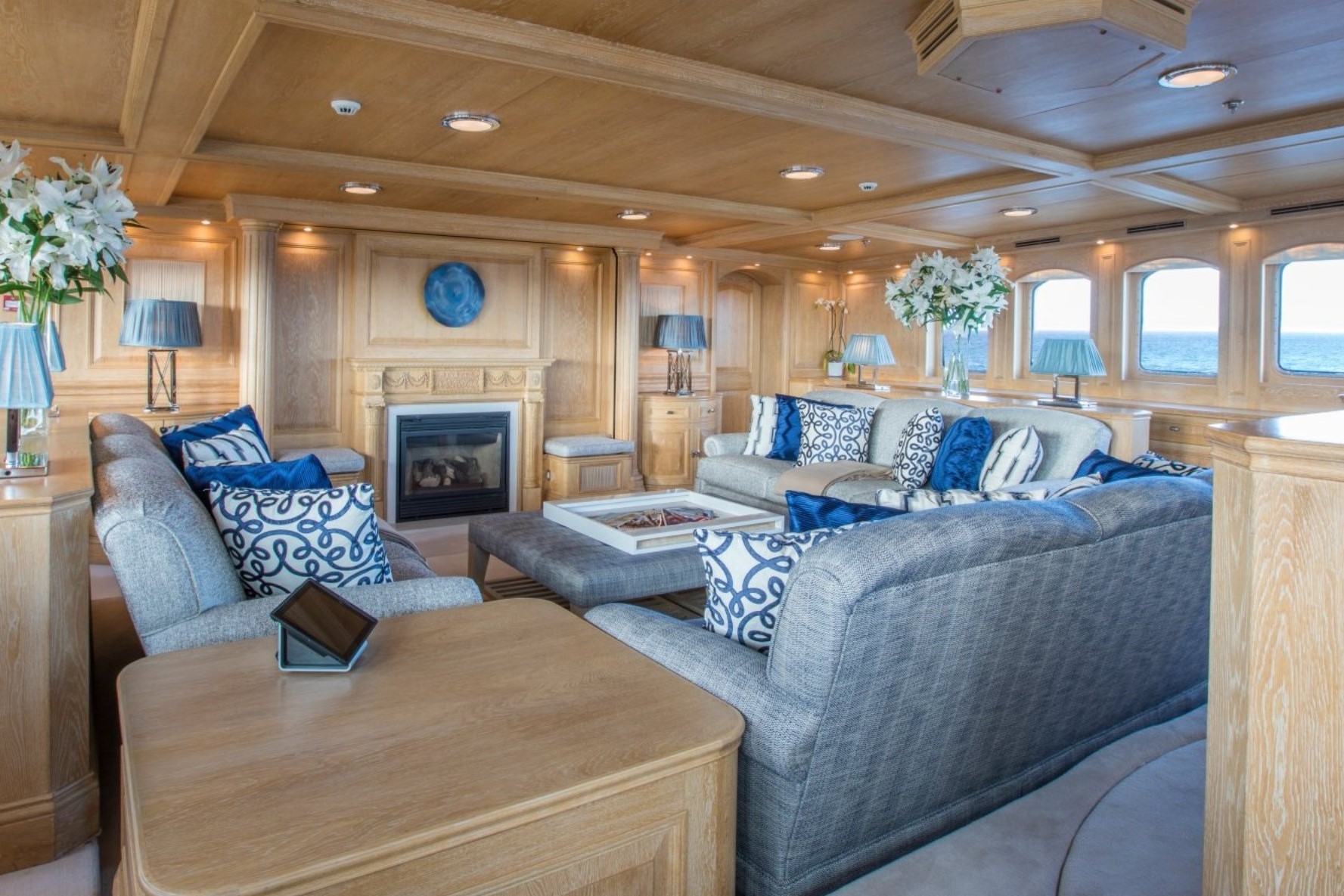 NERO Yacht Interior | TWW Yachts