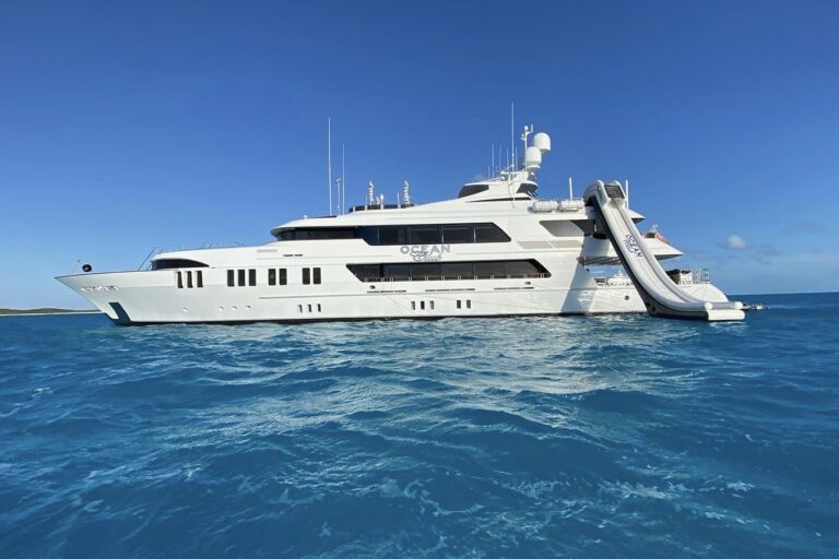 OCEAN CLUB Yacht Features | TWW Yachts