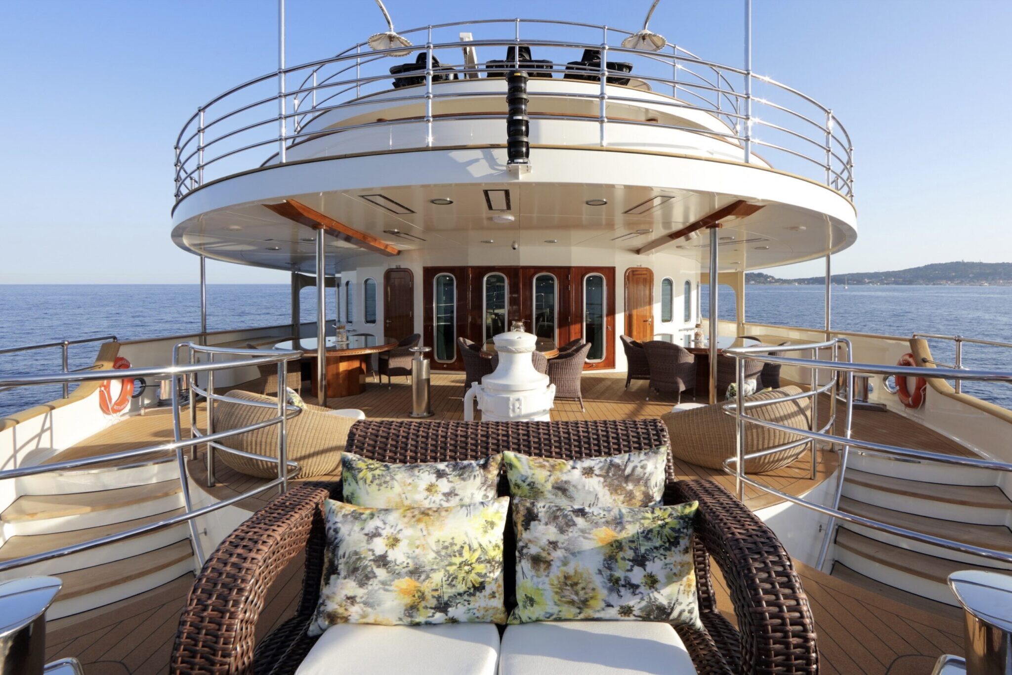 SHERAKHAN Yacht Features | TWW Yachts