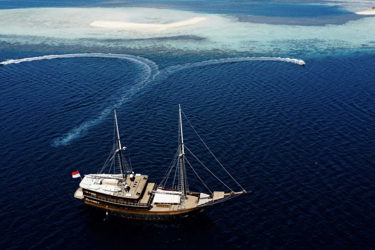 DUNIA BARU Yacht Features | TWW Yachts