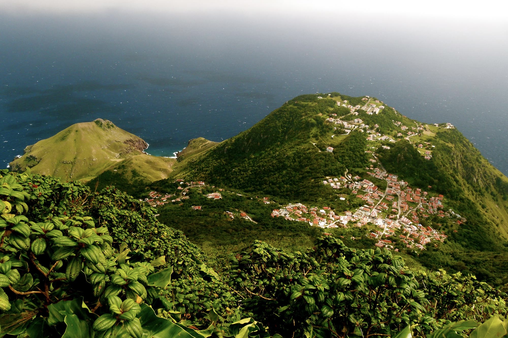 Saba Yacht Charter - TWW Yachts