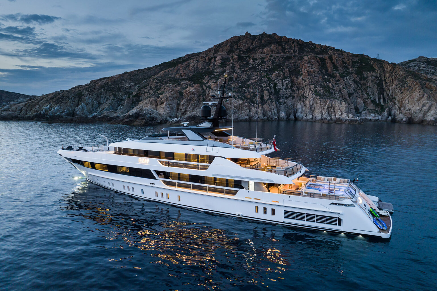 Model Review: The Princess S80 - TWW Yachts