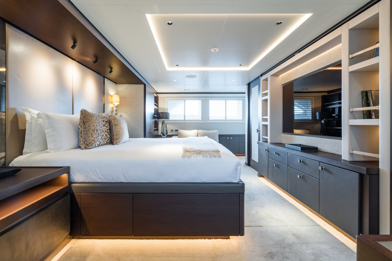 EMERALD Yacht Accommodation | TWW Yachts