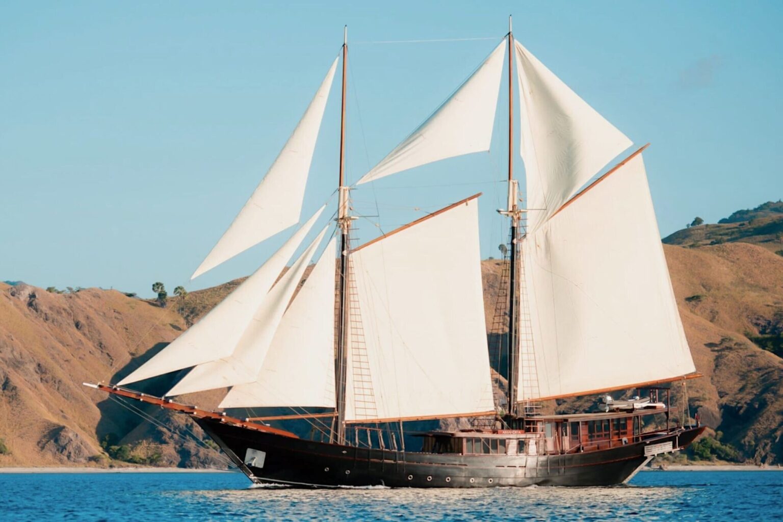 Amandira Yacht Features | TWW Yachts