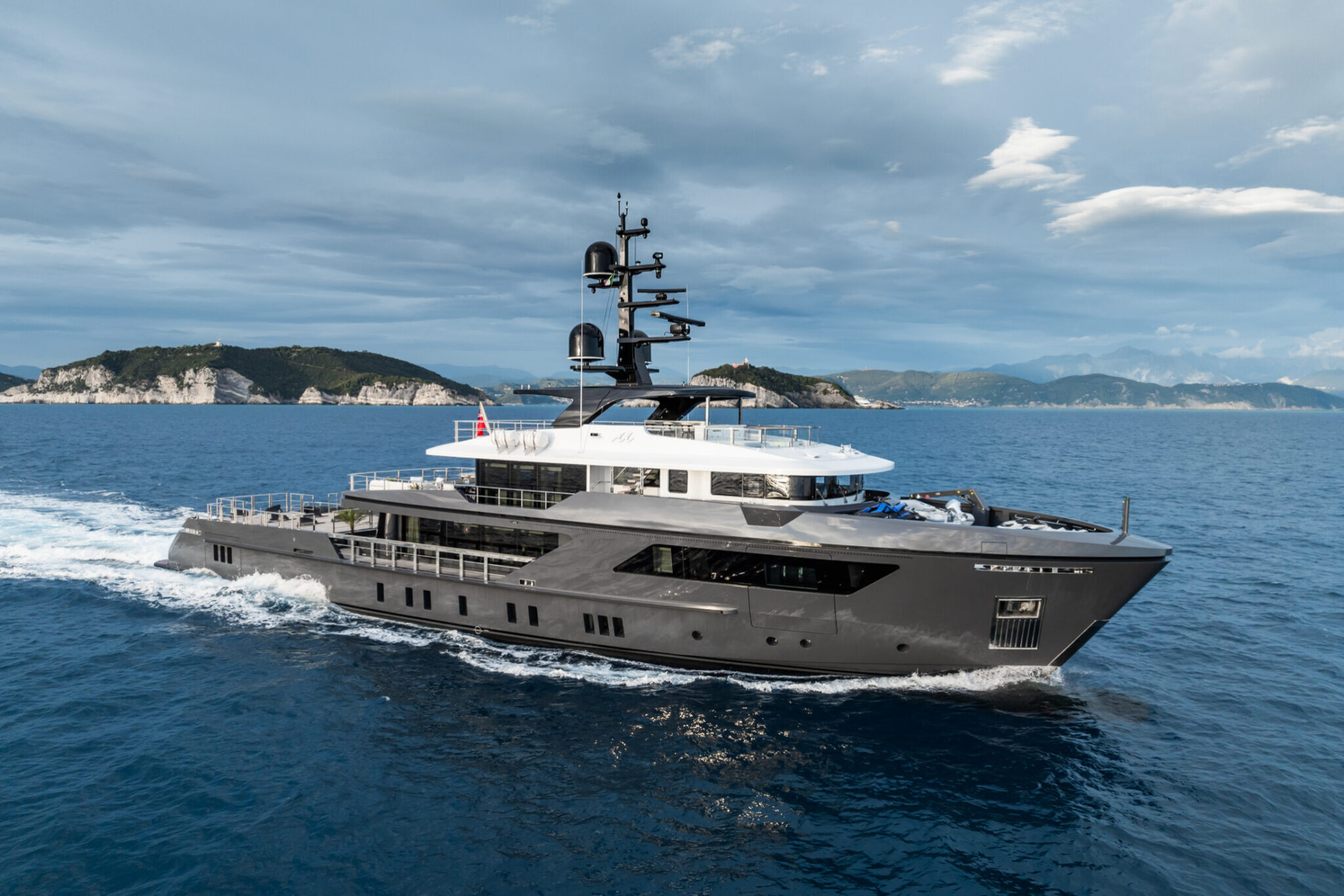 “M” is Awarded Prestigious World Superyacht Award 2025 - TWW Yachts