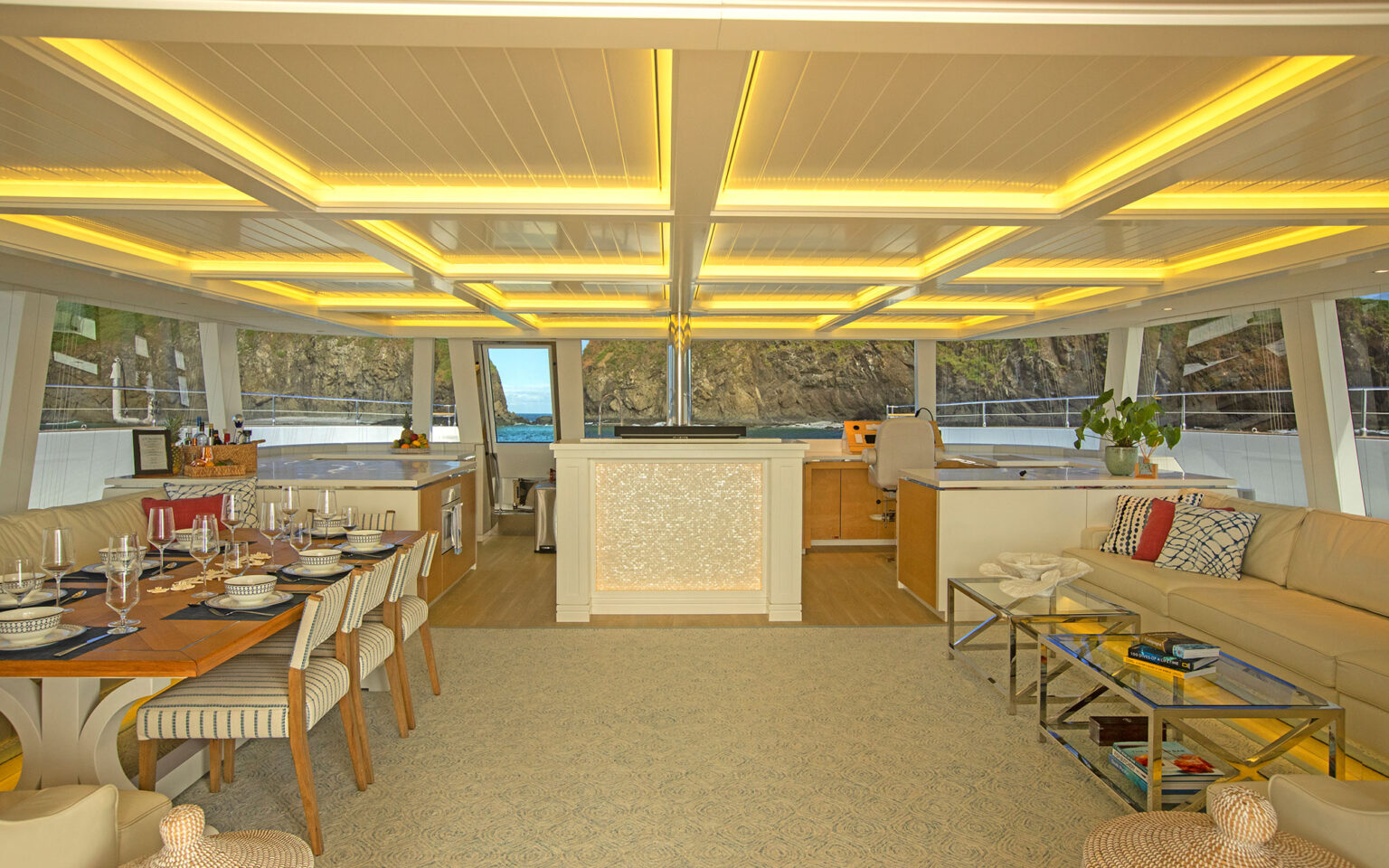 BUNDALONG Yacht Interior | TWW Yachts