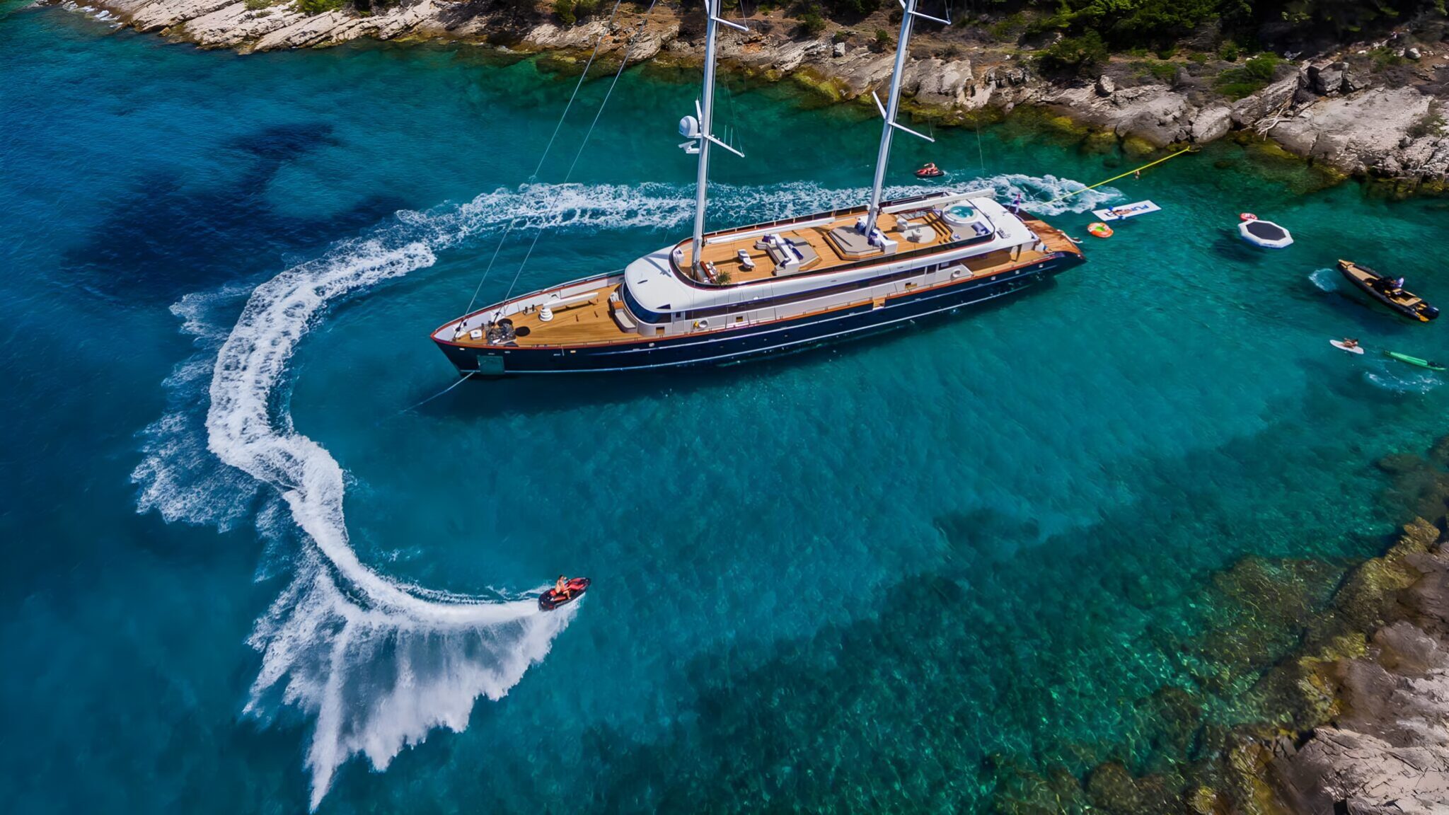 CLASE AZUL Yacht Layout | TWW Yachts