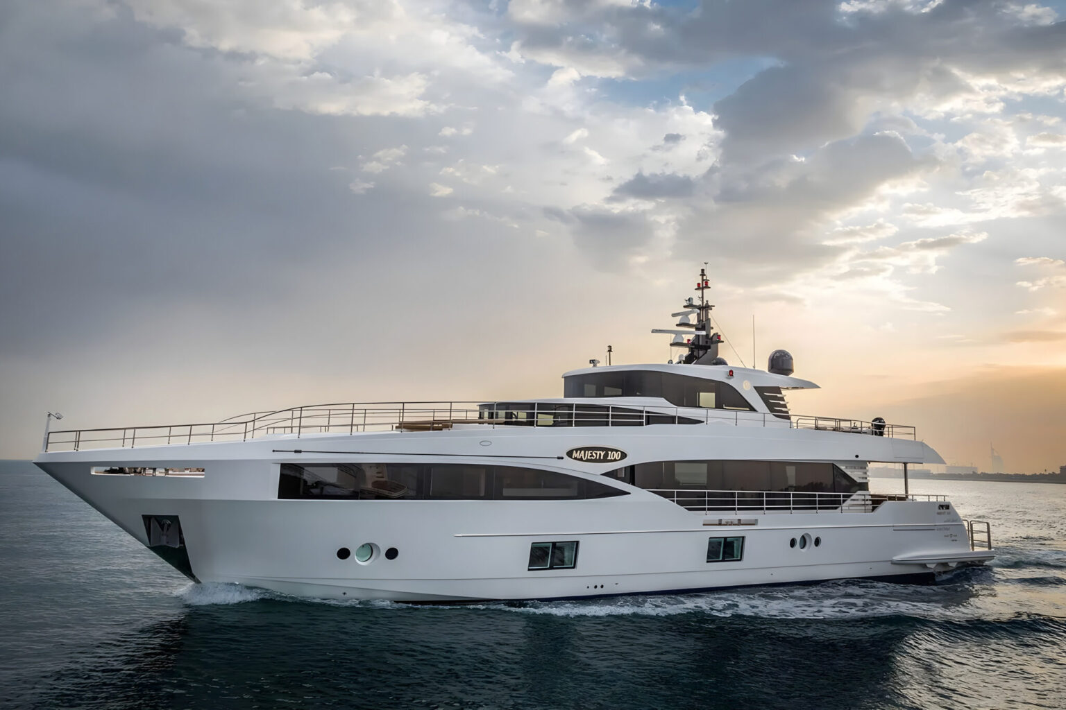 WATERMACHINE Yacht Features | TWW Yachts